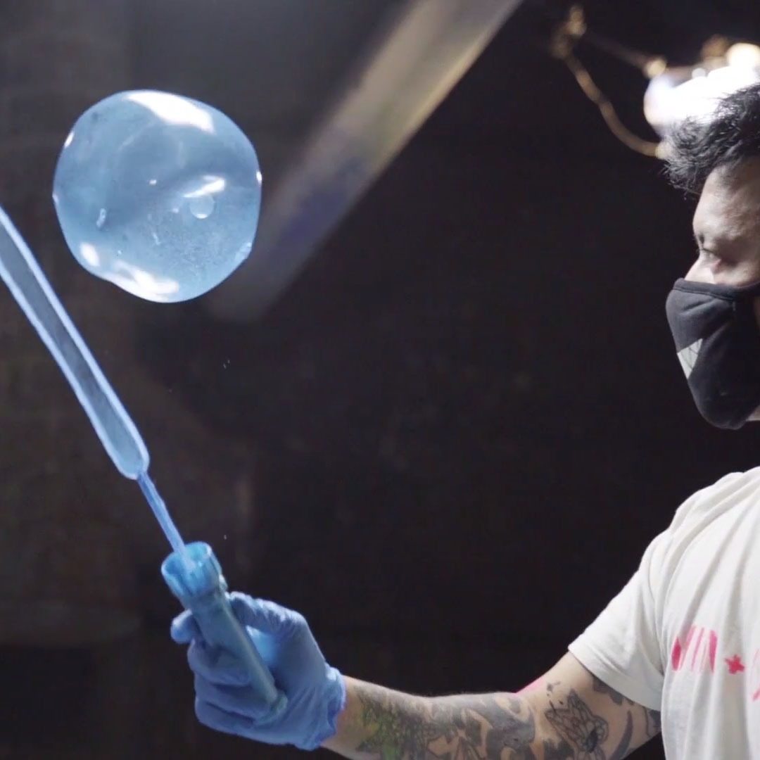 How to upcycle an armchair with VIN+OMI - Daler-Rowney