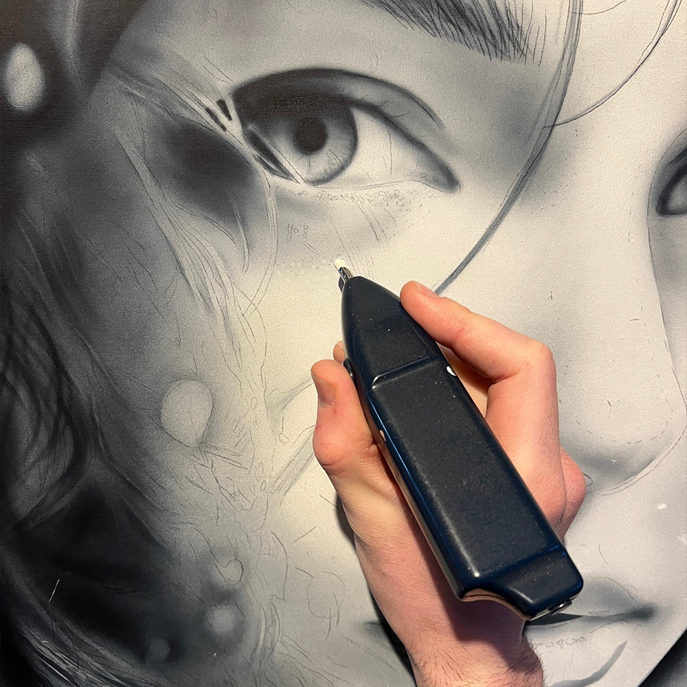 Realistic Portrait Painting using an AirBrush with Dave Pinsker - Daler ...